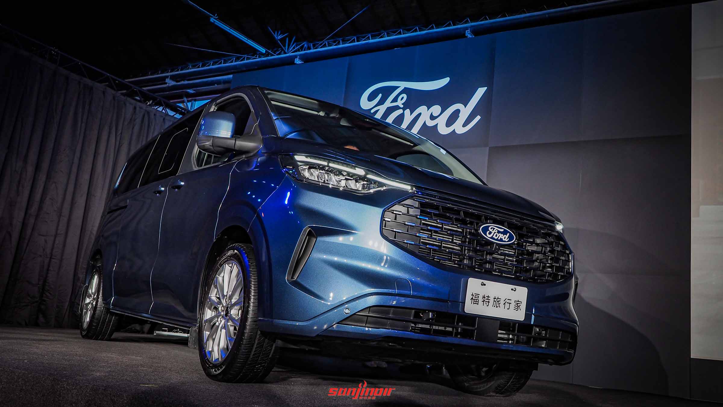 2024 Ford Tourneo Custom旅行家大改款登場！149.8萬起，機場扛壩子正式上線 | SanjiNoir 黑侍樂讀