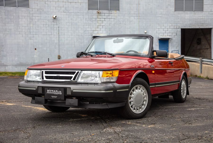 里程不足 400 公里的 1987 Saab 900 Turbo Convertible 以超過 400 萬台幣的價格拍出 ...