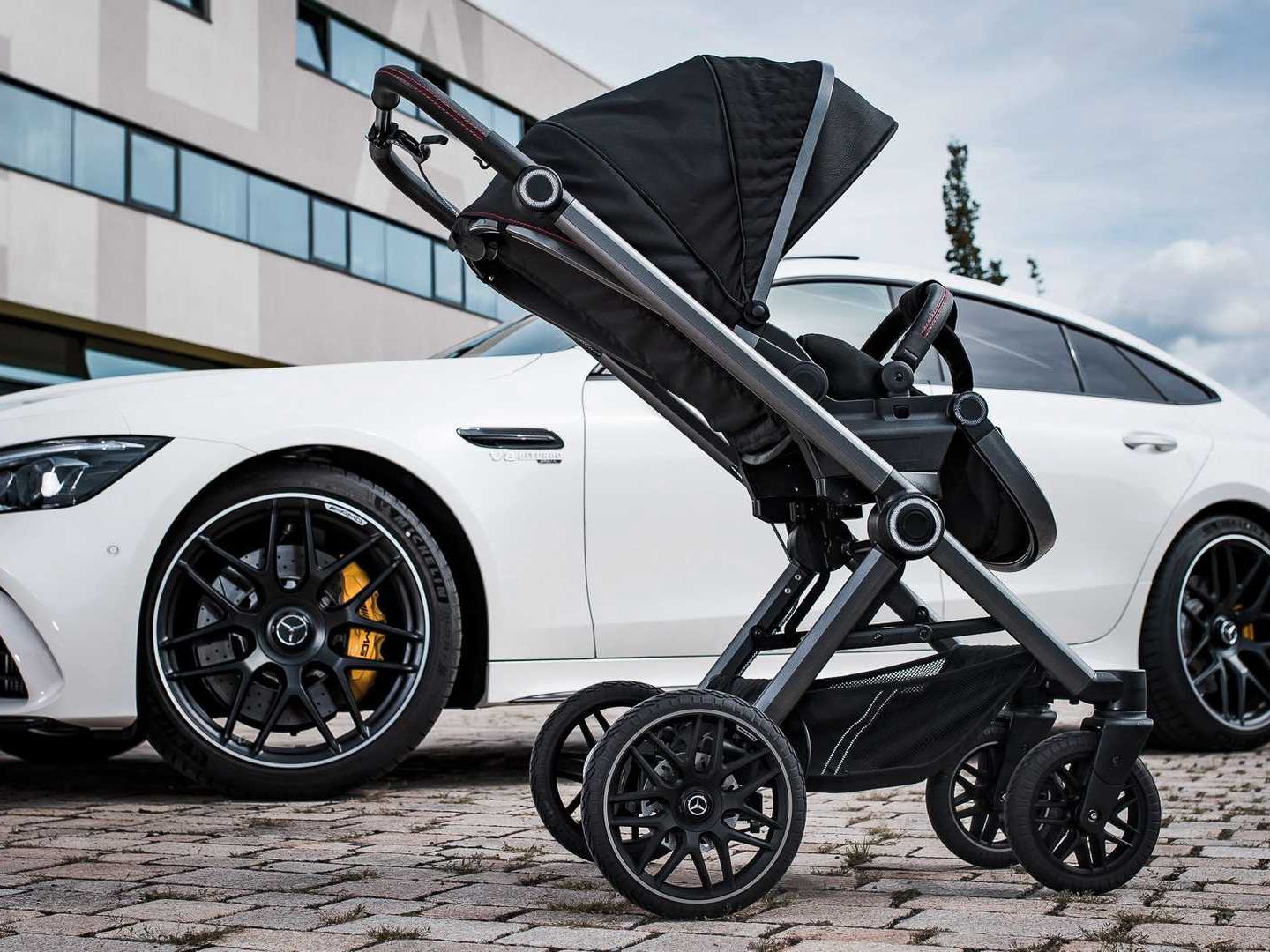 AMG鐵粉爸媽一定不能錯過官方新推出的嬰兒車 | SanjiNoir 黑侍樂讀