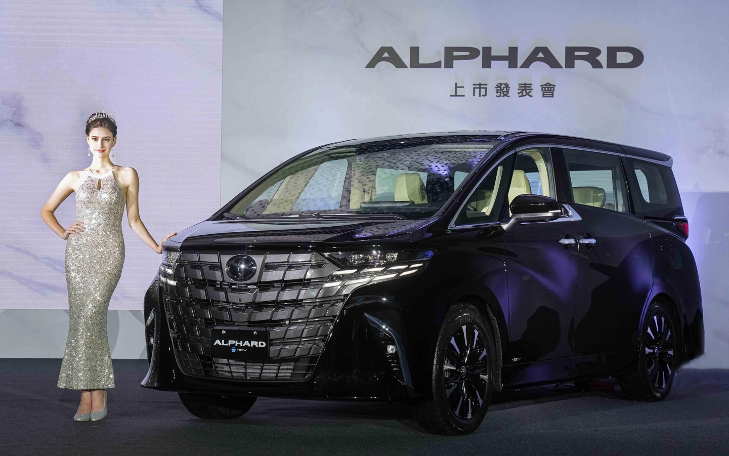 極致奢華 再創巔峰 TOYOTA ALPHARD 磅礡上市 | SanjiNoir 黑侍樂讀
