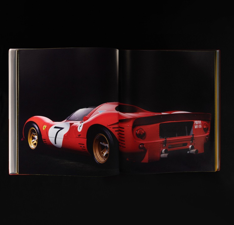 致敬躍馬賽道傳奇 Ferrari典藏紀念冊Ferrari Endurance耀眼問世 | SanjiNoir 黑侍樂讀