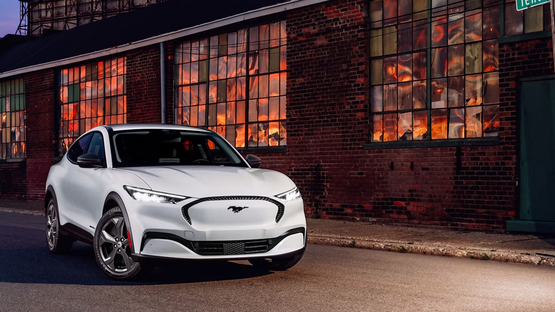 電動野馬來了！福特首款純電車款 Ford Mustang Mach-E 將於 8 月登台 - 車訊新聞 - PChome Online 買車