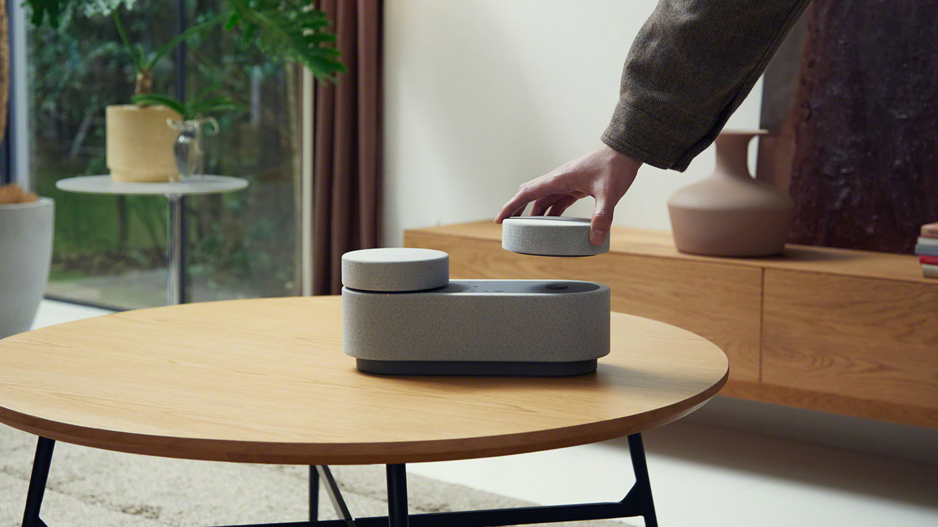 Sony 推出「三合一」HT-AX7 隨身劇院組合，能以可分離喇叭打造個人環繞音效 | SanjiNoir 黑侍樂讀