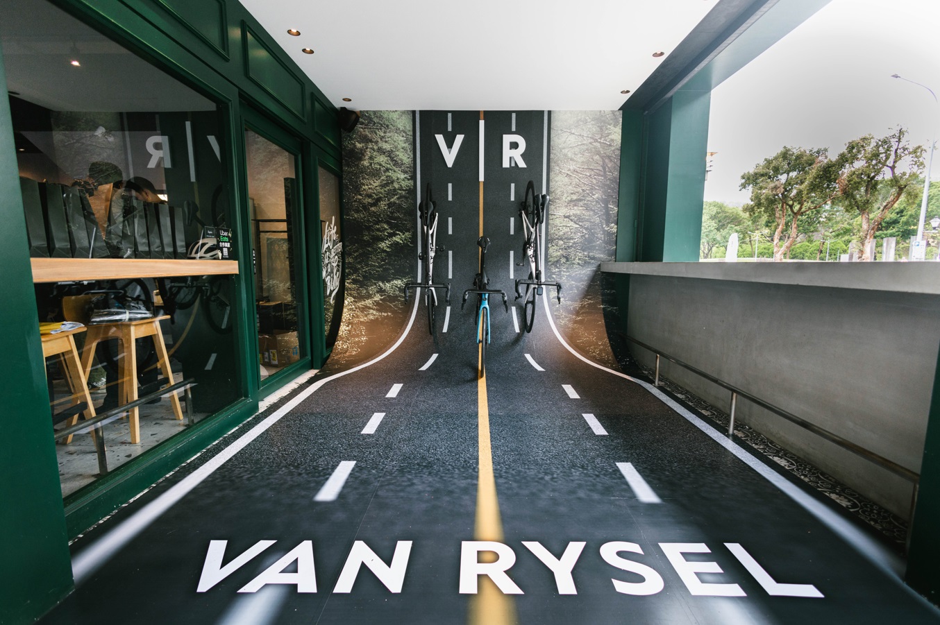 全新 VAN RYSEL RCR 公路車系列在台正式發表 | 黑侍樂讀 | 風生活 - 風傳媒