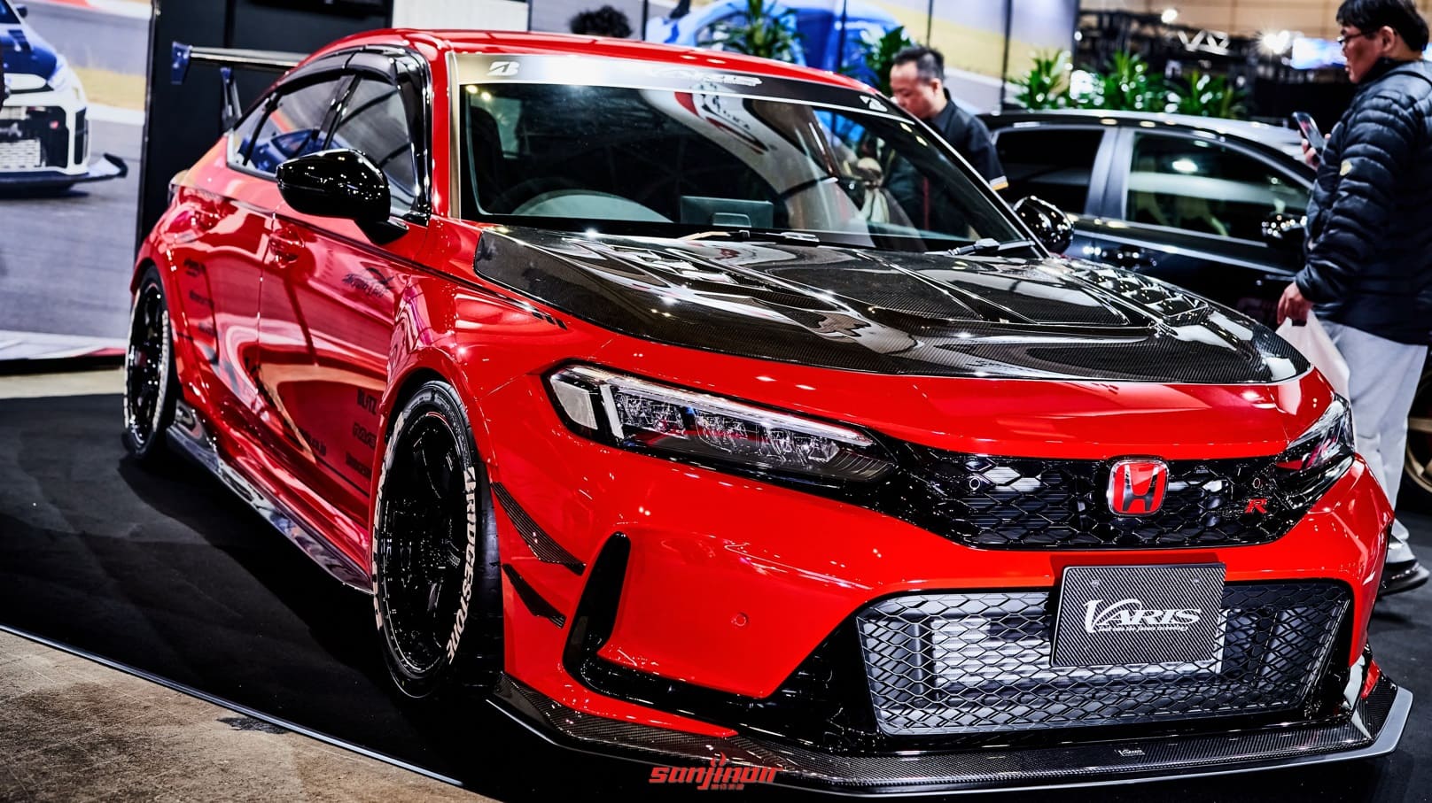 2024東京改裝車展現場｜本田魂徹底激發，VARIS FL5 CIVIC ARISING-1 EVO張狂降臨！ | SanjiNoir 黑侍樂讀