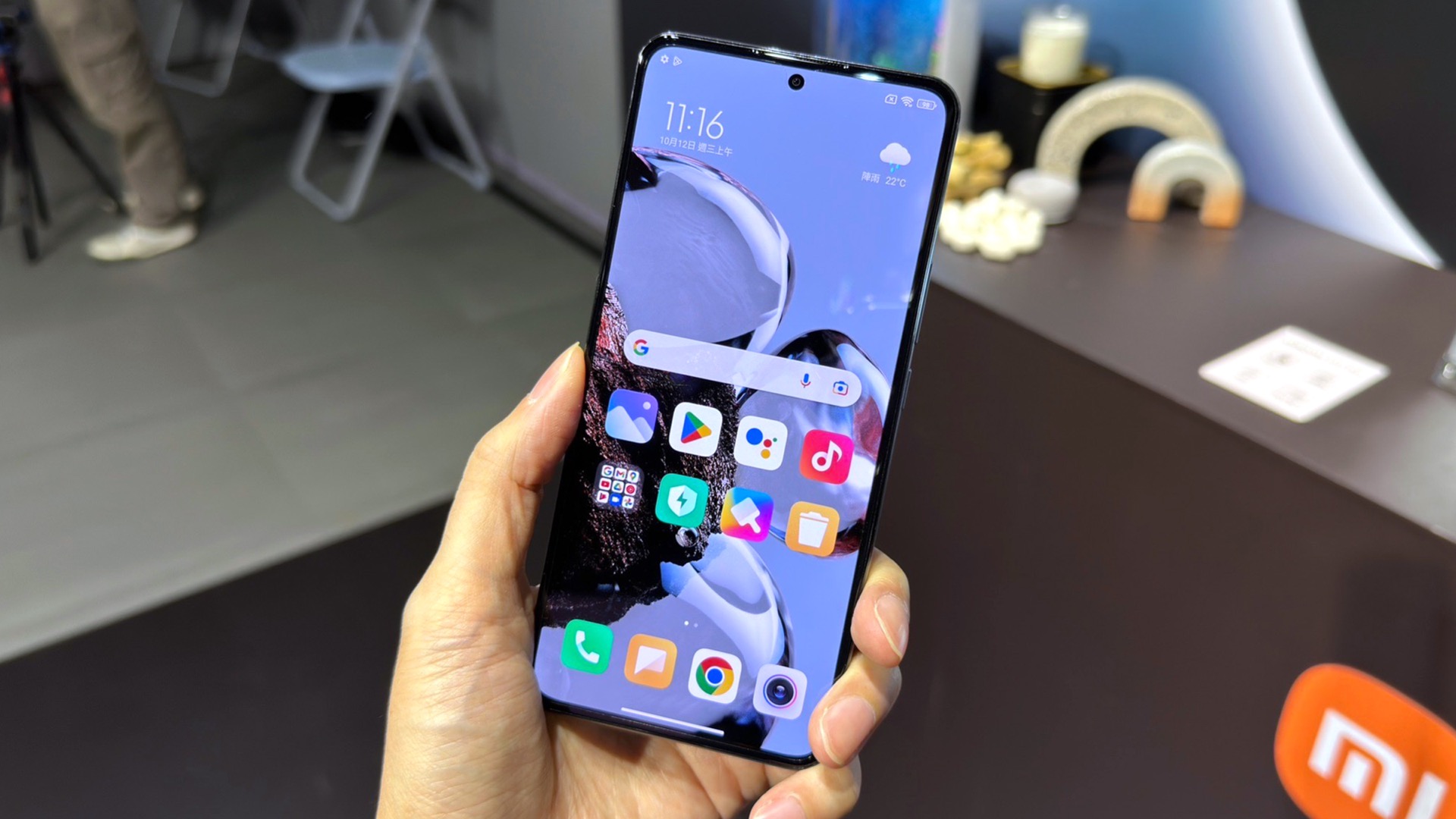 Xiaomi 12T、Xiaomi 12T Pro 售價 2 萬有找！首款大尺寸顯示器與 7 款智慧家庭新品同步亮相 | SanjiNoir 黑侍樂讀